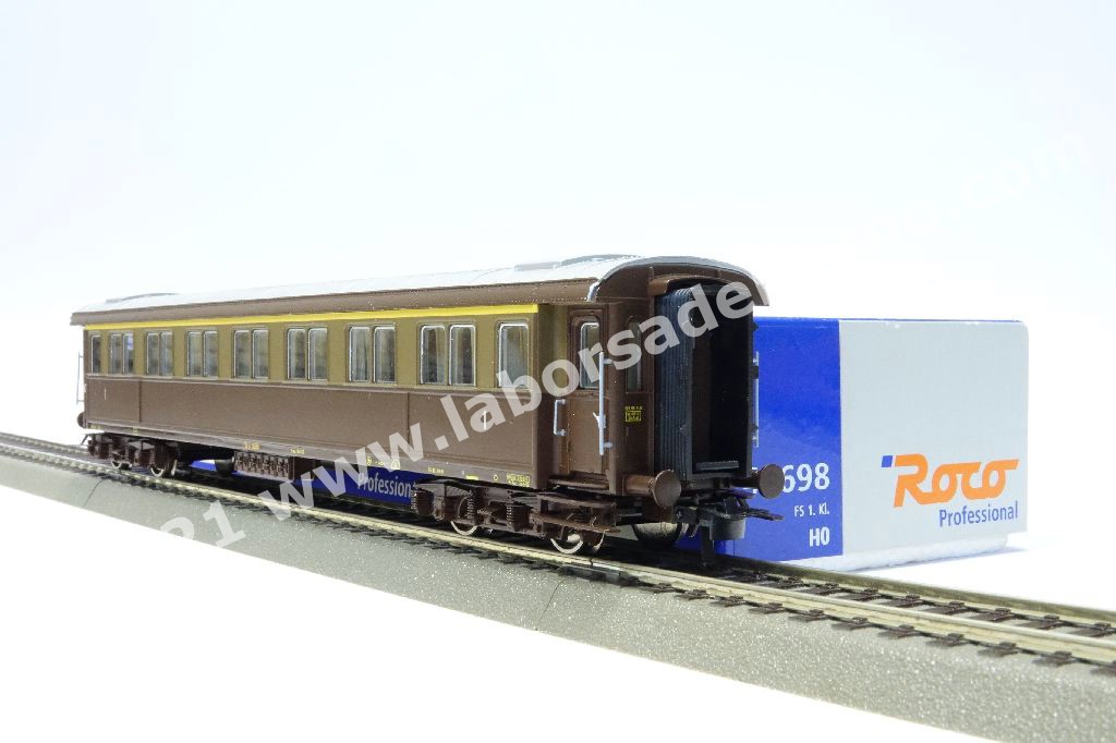 Roco - 45698ILL Carrozza di 1a cl., livrea castano/isabella, ep. III ...