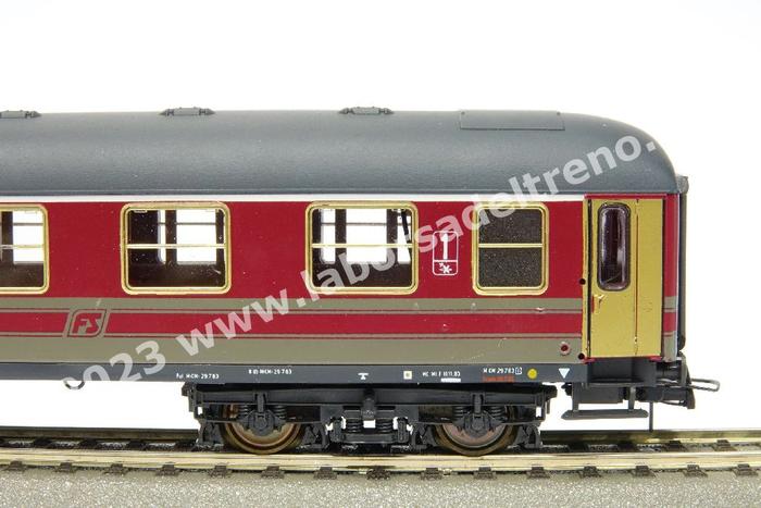 Roco - 44714 Carrozza di 1a cl. FS tipo X, livrea grigio/rosso fegato, logo inclinato, porte ...