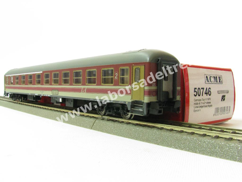 Acme - 50746 Carrozza tipo X di 1a/2a cl. FS, livrea grigio/rosso fegato, logo inclinato, ep. V
