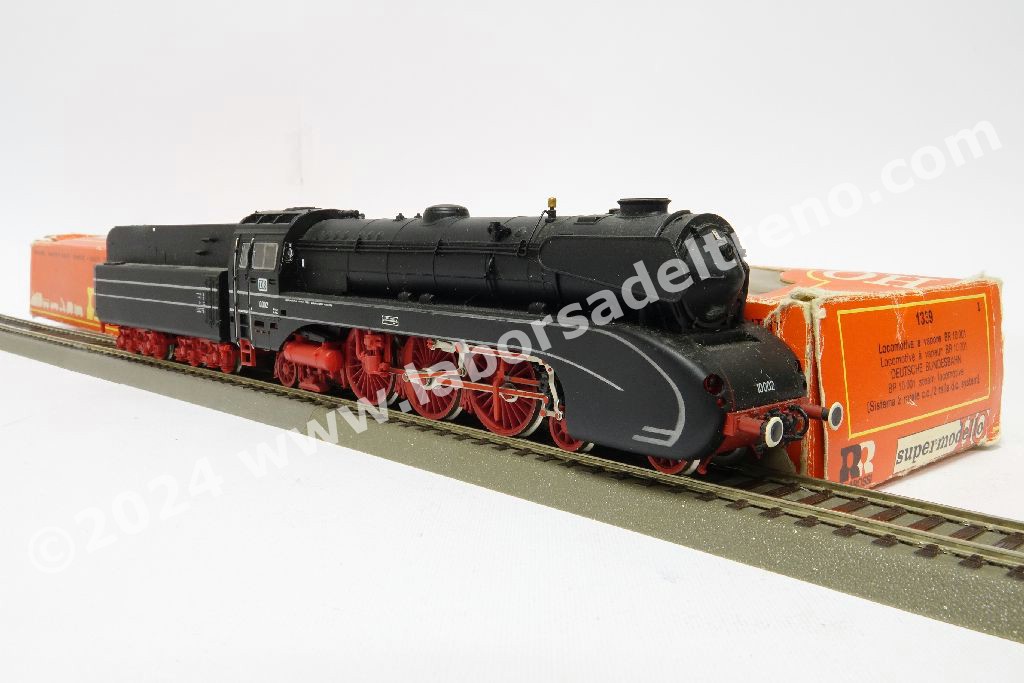 Rivarossi - 1339 Locomotiva a vapore carenata DB, Br 10 002, epoca III
