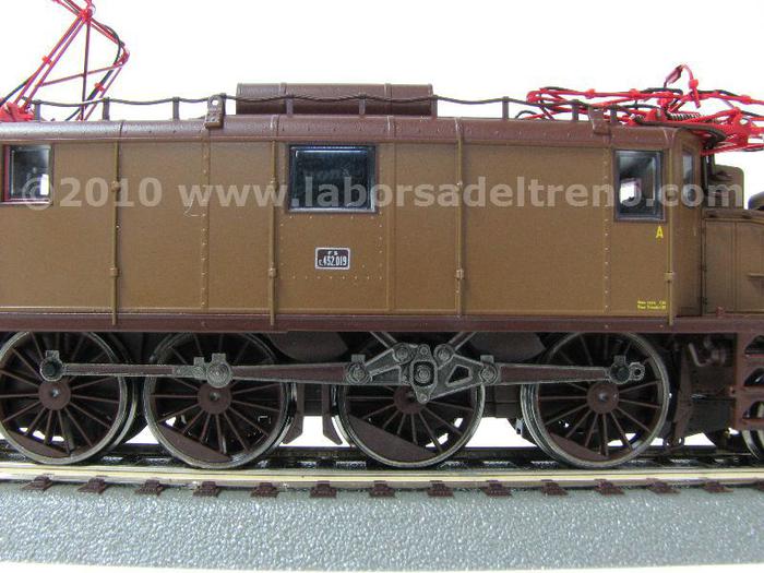 Roco - 62380 locomotiva elettrica trifase FS E 432, livrea castano/isabella, deposito Bolzano ...