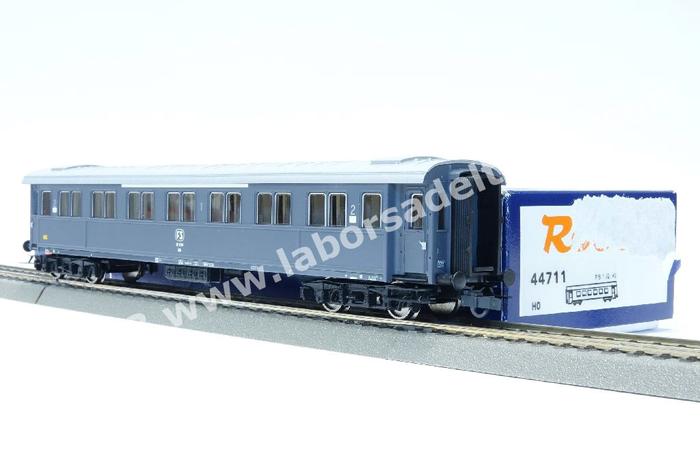 Roco - 44711 Carrozza tipo 1921 serie 10000 di 1a/2a cl., livrea grigio ...