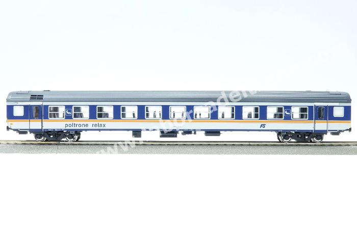 Vitrains - 3270 Carrozza a salone FS tipo MDVE di 1° cl. 'Poltrone ...