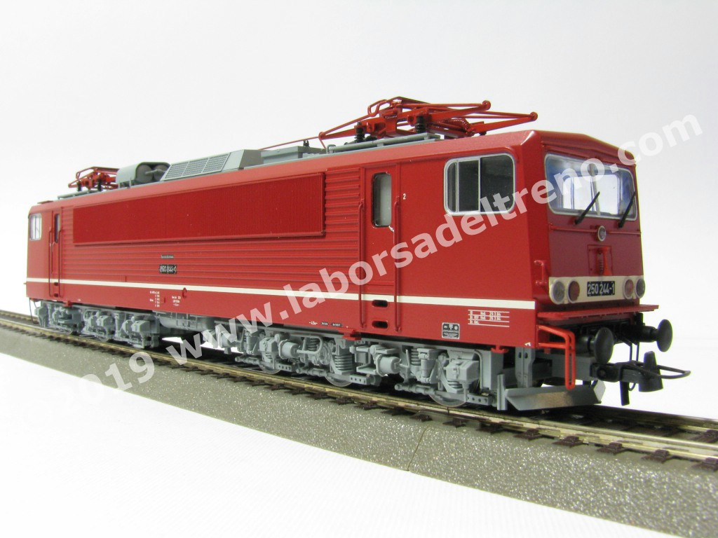 Roco - 73616 Locomotiva elettrica DR BR 250 a sei assi, livrea rosso ...