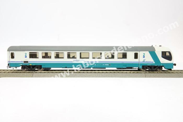 Acme - 55025 Set 'IC PLUS' FS Trenitalia con un pilota di 2° cl. A ...