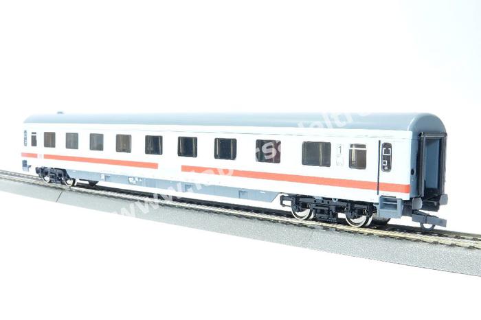 Roco - 74653 Carrozza passeggeri a scompartimenti DB AG tipo Avmz111 di ...