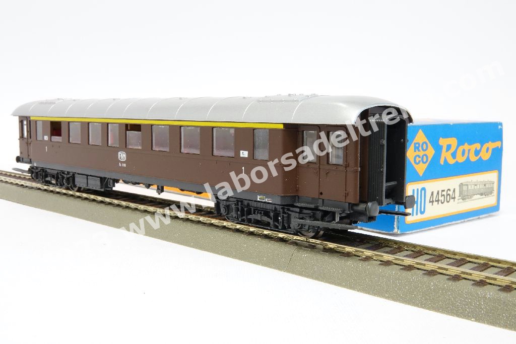 Roco - 44564 carrozza 1^ classe, FNM, a carrelli, Az 118 castano, epoca ...