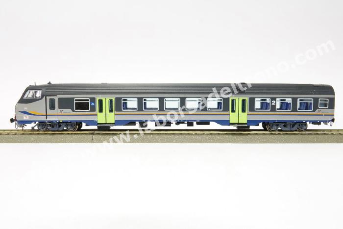 Vitrains - 3206 Carrozze pilota FS Trenitalia tipo MDVC con muso ...