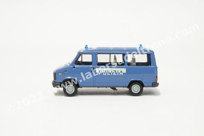 Brekina - PI34909 Furgone Fiat Ducato allestito pulmino 'Polizia ...