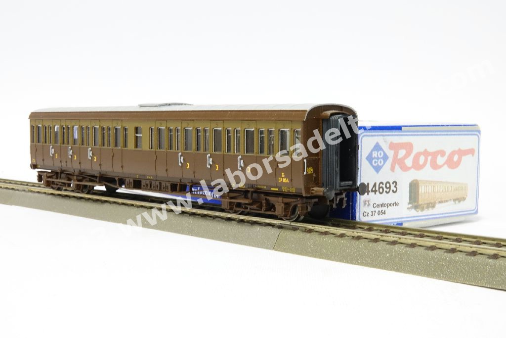 Roco - 44693 (1) Carrozza passeggeri centoporte a carrelli FS, 3 ...