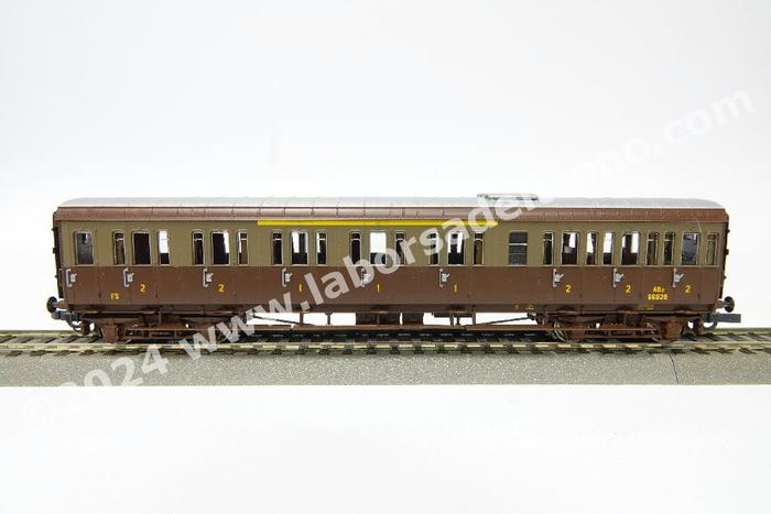 Roco - 44778 Carrozza tipo 100 porte di 1a/2a cl. FS, livrea castano ...