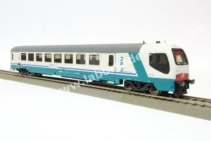Acme - 55025 Set 'IC PLUS' FS Trenitalia con un pilota di 2° cl. A ...