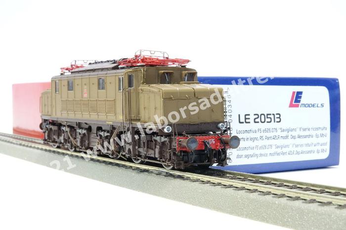 Le models - 20513 Locomotiva elettrica FS E626, livrea castano/isabella, deposito di Alessandria ...