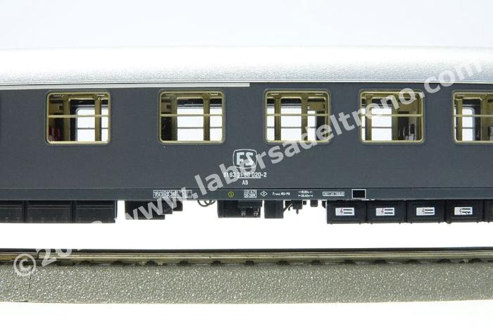 Roco - 44773 Carrozza tipo X mista 1a/2a cl., livrea grigio ardesia, logo TV, porte color bronzo ...