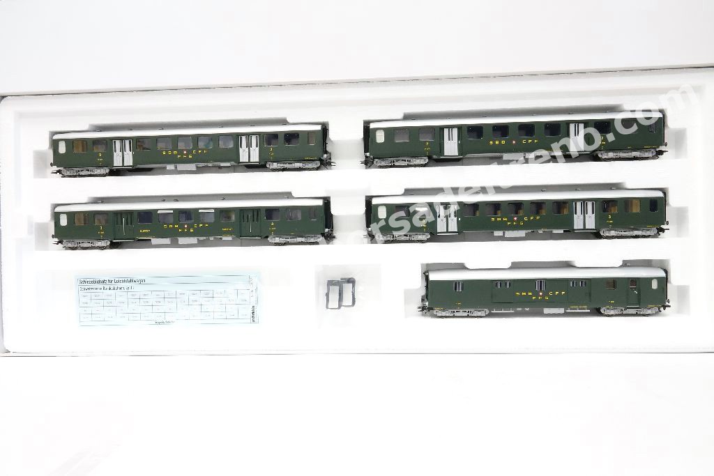 Trix - 23134 Set 5 carrozze SBB tipo Leichtstahlwagen, due 3° cl., una ...