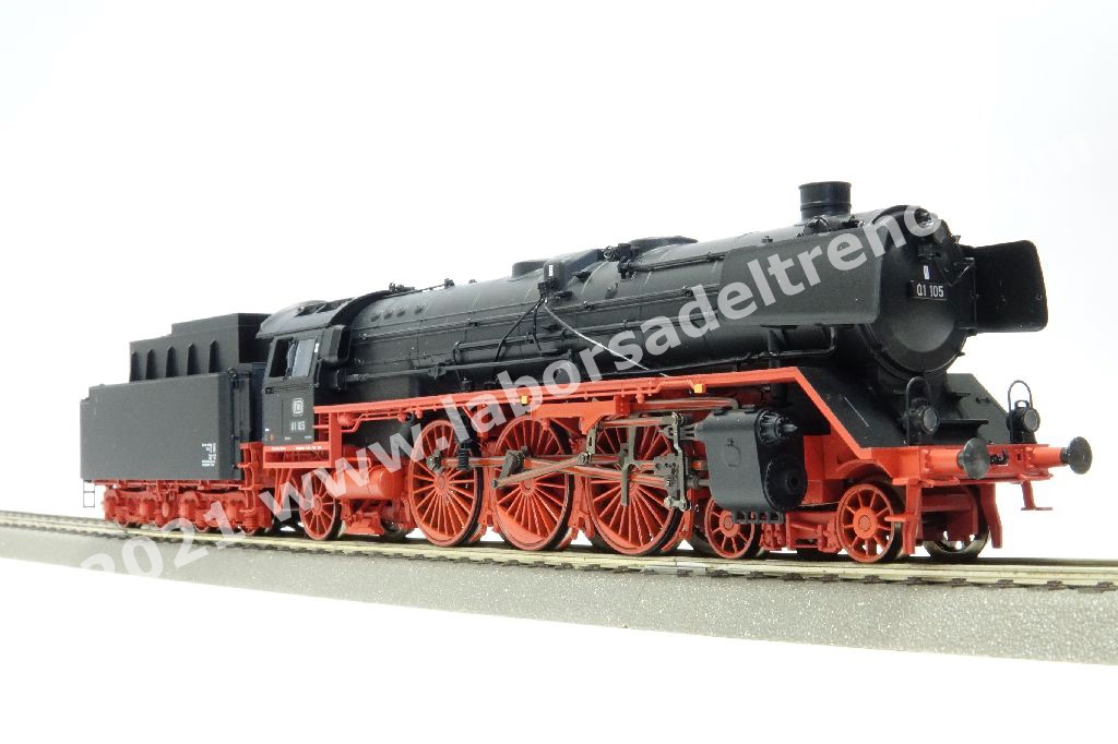 Marklin - 39004 Locomotiva a vapore DB Br 01 105, parafumi Witte, logo ...