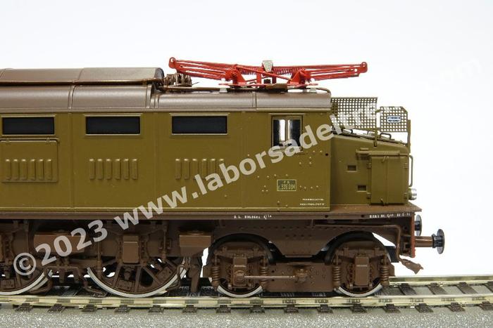 Vitrains - 2200 Loco el. E 326 004 FS, livrea castano/isabella, con ...