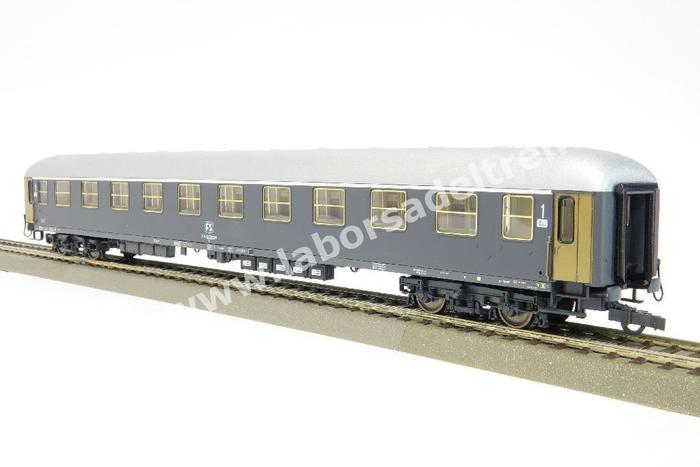Roco - 44772 Carrozza tipo X di 1a cl., livrea grigio ardesia, porte color bronzo, ep. IV
